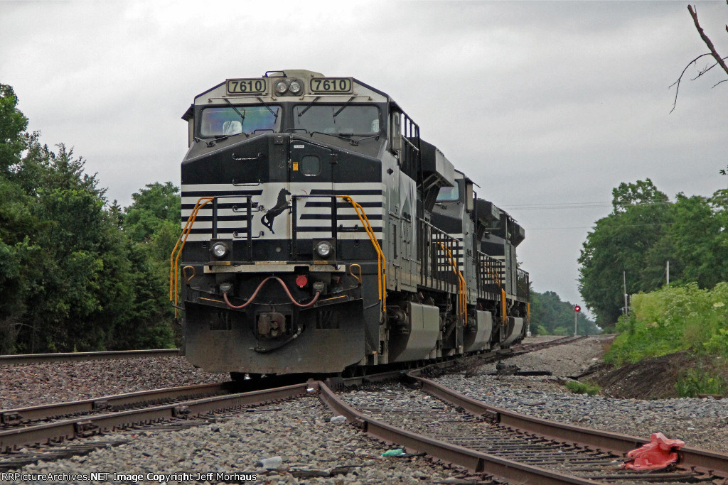 NS 7610